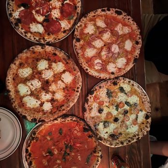 ROBERTA’S - 3173 Photos & 3321 Reviews - 261 Moore St, Brooklyn, New ...