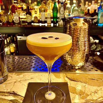 T BAR - Updated October 2025 - 81 Photos & 52 Reviews - 116 E 60th St ...