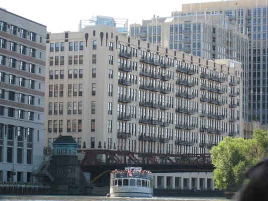 ONE RIVER PLACE CONDOMINIUMS - Updated January 2025 - 758 N Larrabee St ...