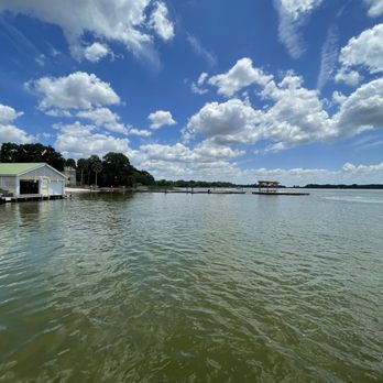 LAKESIDE INN - Updated September 2025 - 288 Photos & 237 Reviews - 100 ...