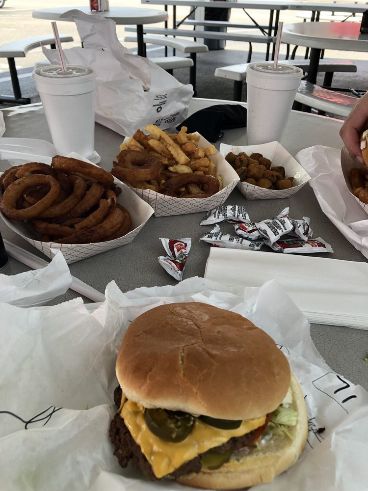 PHILLIPS DRIVE-IN - 21 Photos & 47 Reviews - Burgers - 330 S Magnolia ...