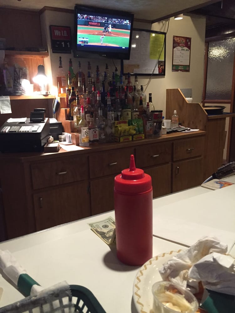 VALMY HAPPY HOUR - Updated June 2024 - 17 Reviews - 4418 Whitefish Bay ...