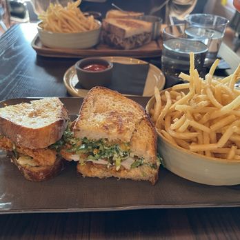 BIRDIE’S - Updated January 2026 - 39 Photos & 26 Reviews - 1300 S ...