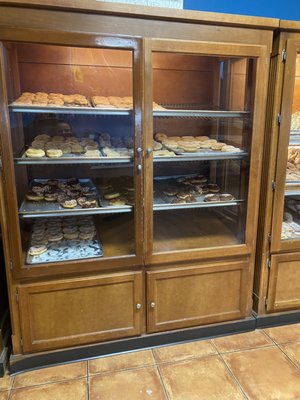 LA REYNERA BAKERY - Updated March 2025 - 11 Photos - 922 W Monte Cristo ...