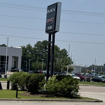 FLOW BUICK GMC OF FAYETTEVILLE - Updated December 2025 - 27 Photos & 36 ...