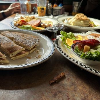 BLACK BEAR DINER - DRAPER - Updated June 2025 - 159 Photos & 247 ...