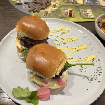 EMERALD TAVERN GAMES & CAFE - Updated October 2025 - 295 Photos & 262 ...