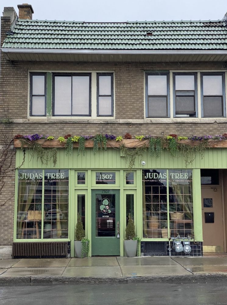 STEAMWORKS COFFEE AT JUDAS TREE - Updated April 2024 - 1507 Pine Ave ...