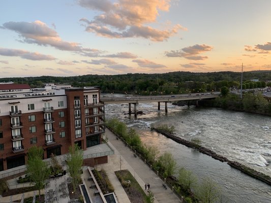 EIGHTEEN85 ROOFTOP BAR & KITCHEN BY HOTEL INDIGO - 42 Photos & 20 ...