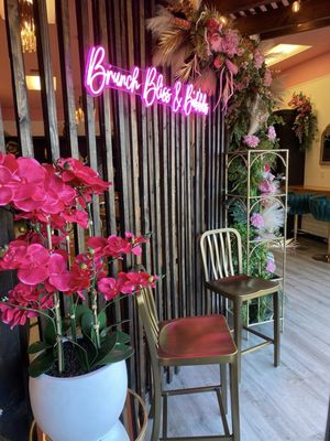 BRUNCH BLISS & BUBBLES - Updated November 2024 - 34 Photos & 10 Reviews - 910 Summitview Ave ...