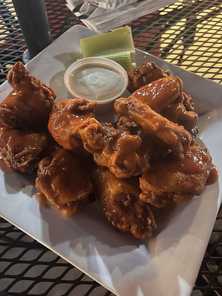 AMERICAN TAP PUB & EATERY - Updated December 2025 - 50 Photos & 117 ...