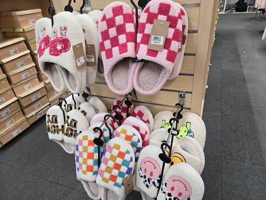 SAM MOON LUGGAGE & GIFTS - Updated January 2026 - 26 Photos & 30 ...