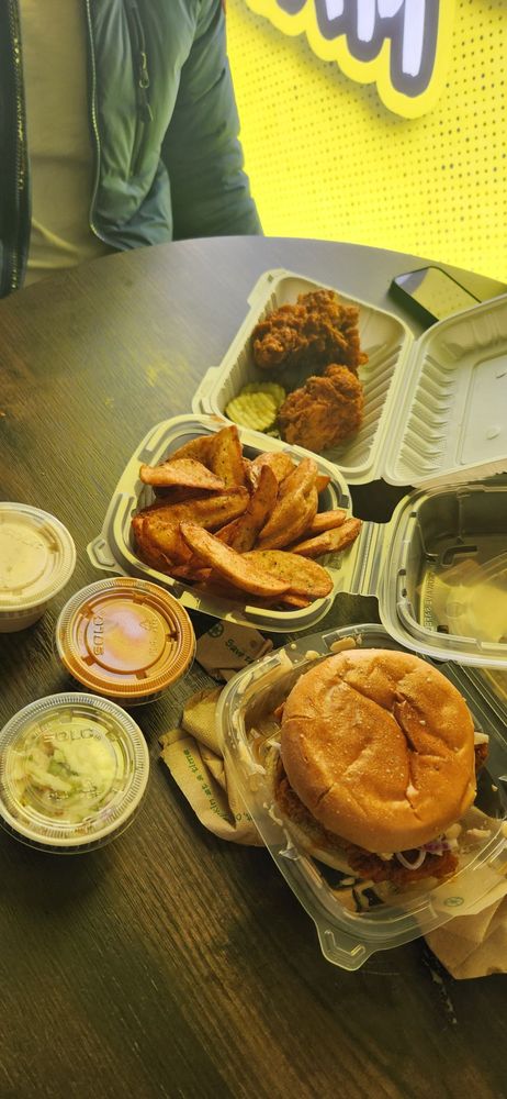 ROB’S FAMOUS FRIED CHICKEN - Updated December 2025 - 11 Reviews - 8540 ...