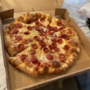 SAROKI’S CRISPY CHICKEN & PIZZA - 110 Photos & 93 Reviews - 31786 ...