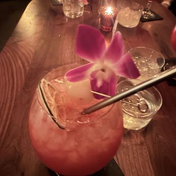 HONEYCOMB COCKTAIL LOUNGE - Updated December 2025 - 80 Photos & 38 ...