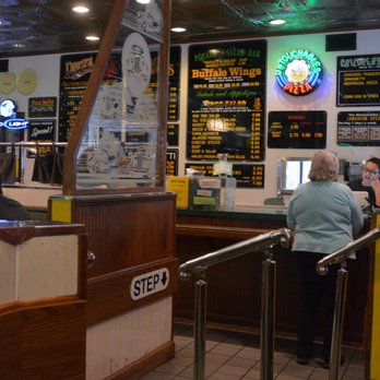 UNTOUCHABLES BURGERS BAKERS & PIZZA MAKERS - Updated December 2025 - 20 ...