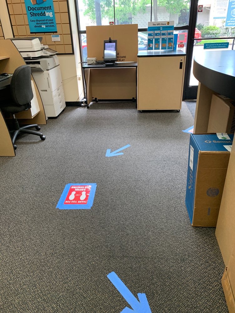 THE UPS STORE - 21 Photos & 82 Reviews - Printing Services - 1809 S St ...