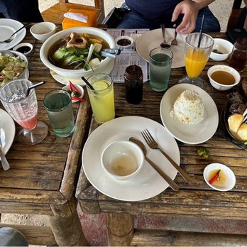 LESLIE’S RESTAURANT TAGAYTAY - Updated January 2025 - 154 Photos & 33 ...