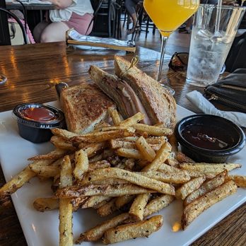 MELT KITCHEN AND BAR - Updated October 2024 - 462 Photos & 324 Reviews ...