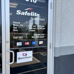 SAFELITE AUTOGLASS - 15 Photos & 35 Reviews - 610 E Foresight Cir ...