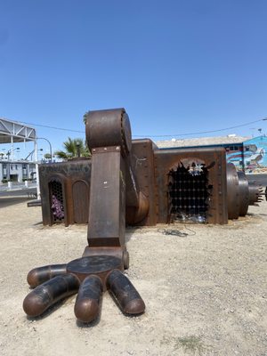 IRON GIANT STATUE - Updated June 2025 - 109 N 9th St, Las Vegas, Nevada ...