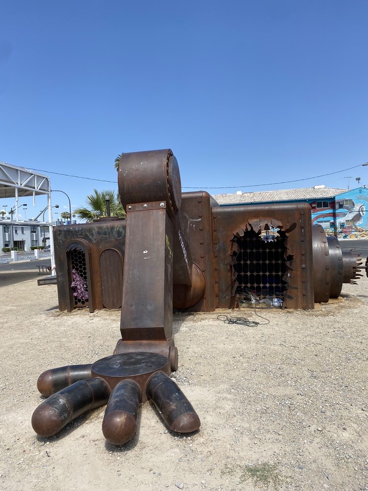 IRON GIANT STATUE - Updated August 2025 - 109 N 9th St, Las Vegas ...