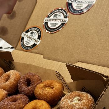 DOUGHNUTTERY - Updated July 2024 - 777 Photos & 578 Reviews - 425 W ...