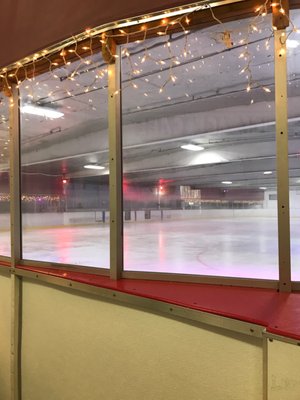 ICELAND ICE SKATING CENTER - 23 Photos & 91 Reviews - 14318 Calvert St ...