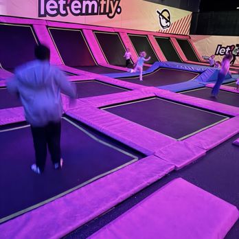 URBAN AIR TRAMPOLINE AND ADVENTURE PARK - Updated April 2026 - 57 ...