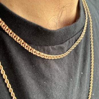 Pawn shop near me gold chains store