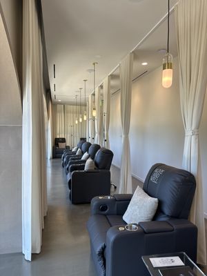 ALIVE AND WELL - Updated January 2026 - 19 Photos - 4205 Buena Vista St ...