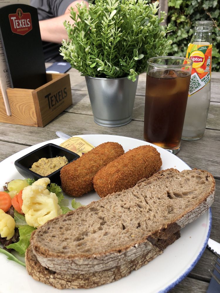 STADSCAFÉ VAN DER WERFF - Updated December 2025 - 15 Photos & 11 ...