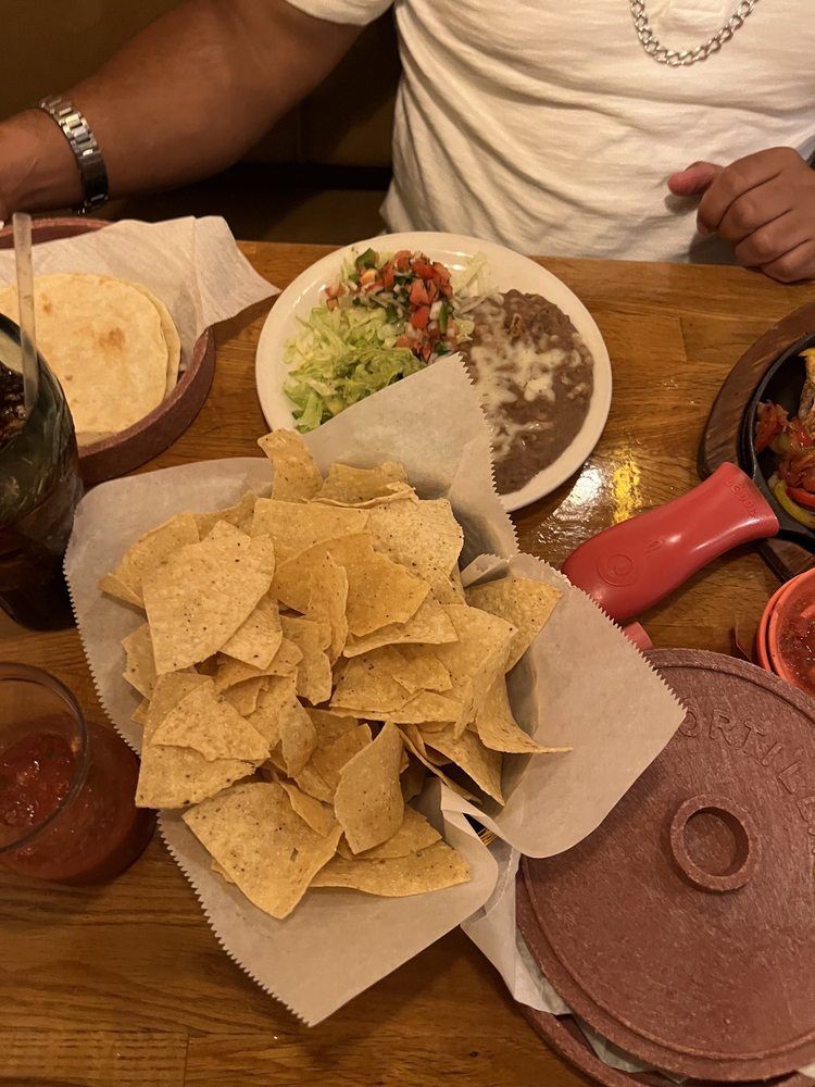 LOS TRES AMIGOS MEXICAN RESTAURANT - Updated August 2024 - 27 Photos ...