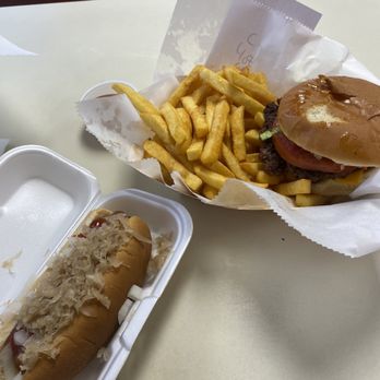 VICKI’S LUNCH VAN - Updated December 2025 - 80 Photos & 90 Reviews ...