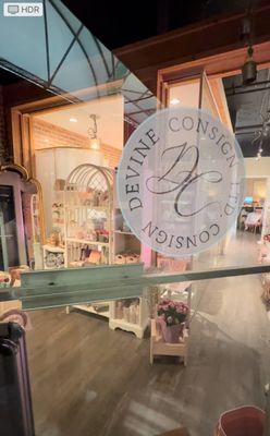 DEVINE CONSIGN - Updated October 2025 - 15569 Marine Drive, White Rock, British Columbia - Women ...