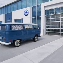 NAPLETON VW SPRINGFIELD - 26 Reviews - 3508 E Division St, Springfield ...