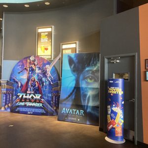 CINEPLEX CINEMAS HAMILTON MOUNTAIN - Updated October 2025 - 43 Photos ...