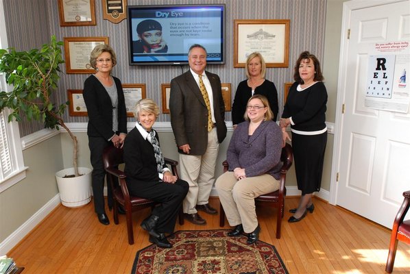 ROBERT M CURRIN, OD - Updated August 2025 - 203 E Industry Dr, Oxford ...