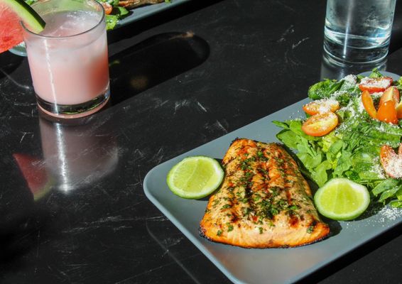 ROLLING STEAKS & BURGERS - Updated August 2025 - 10 Photos - 1900 NE ...