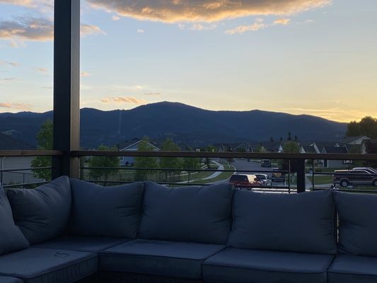 THE DEN 406 - Updated December 2025 - 35 Photos & 35 Reviews - 6995 ...