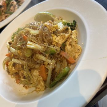 SAWATDEE THAI RESTAURANT - Updated December 2025 - 121 Photos & 226 Reviews - 534 S 15th St ...