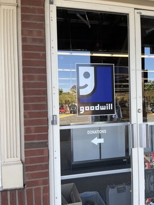 GOODWILL OF GREATER WASHINGTON RETAIL STORE - Updated December 2025 ...