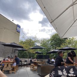 WAYFINDER BEER - Updated July 2025 - 499 Photos & 356 Reviews - 304 SE ...