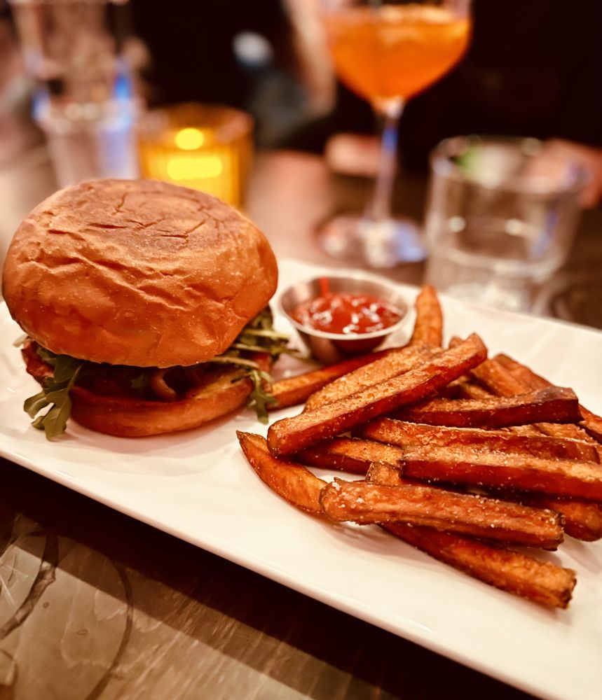 EVERYTHING’S JAKE NYC BAR & LOUNGE - Updated January 2026 - 102 Photos ...