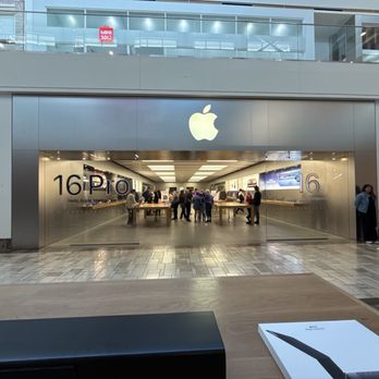 APPLE STORE - ROSEVILLE - Updated October 2025 - 116 Photos - 561 ...