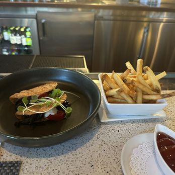 ONE MARKET RESTAURANT - CLOSED - Updated October 2025 - 1826 Photos ...