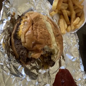 BIONIC BURGER HAMBURGERS - Updated December 2025 - 22 Photos & 30 ...