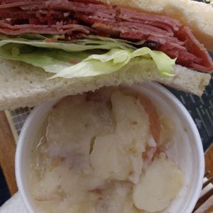 MORRIS’ DELI LIQUOR & CATERING - 87 Photos & 110 Reviews - 2228 ...