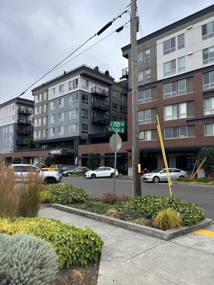 MADISON25 APARTMENTS - Updated May 2026 - 62 Photos - 3911 N 25th St ...