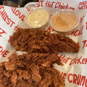 THE RED CHICKZ - Updated June 2024 - 340 Photos & 270 Reviews - 2525 El ...